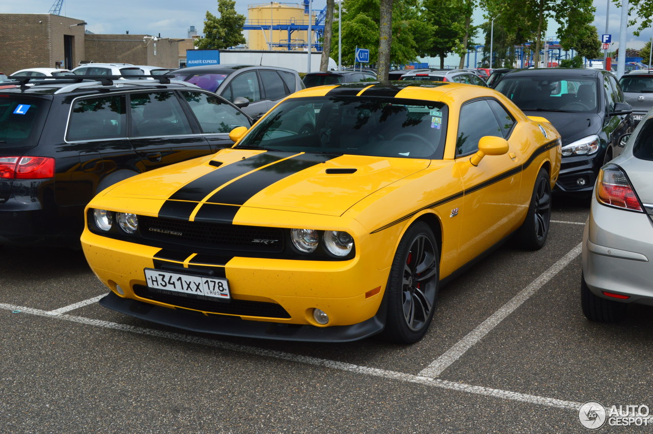 Dodge Challenger SRT-8 392 Yellow Jacket - 01 July 2016 - Autogespot