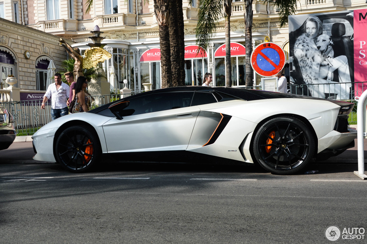 Lamborghini Aventador LP700-4 Roadster - 01 July 2016 - Autogespot