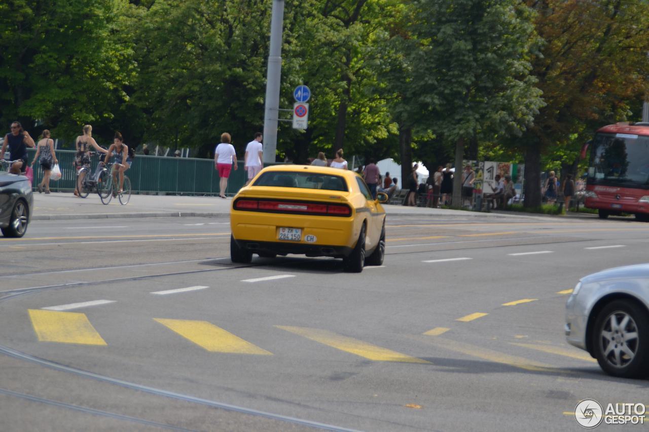 Dodge Challenger SRT-8 392 Yellow Jacket - 31 July 2016 - Autogespot