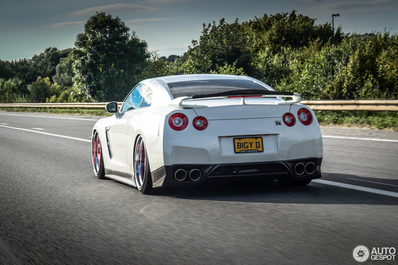 Nissan GT-R - 08 September 2016 - Autogespot