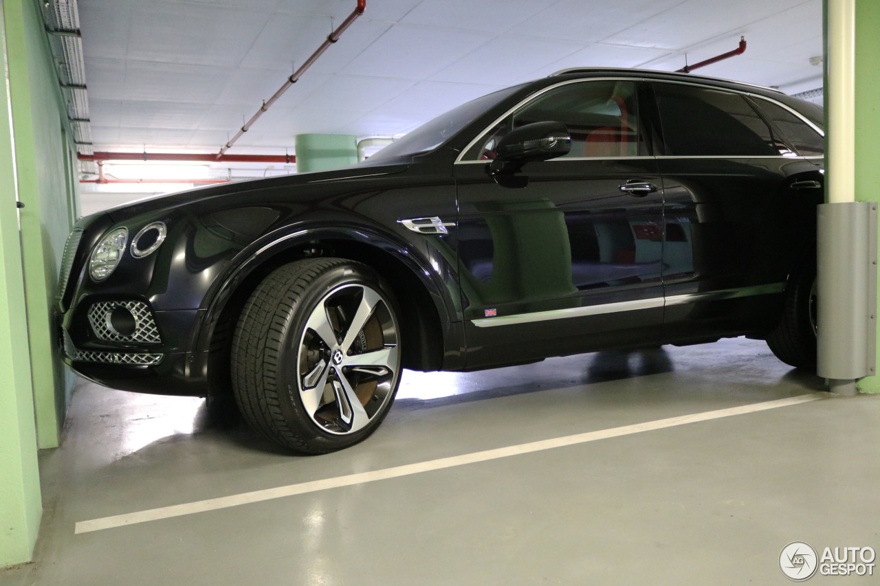 Bentley Bentayga First Edition - 13 September 2016 - Autogespot