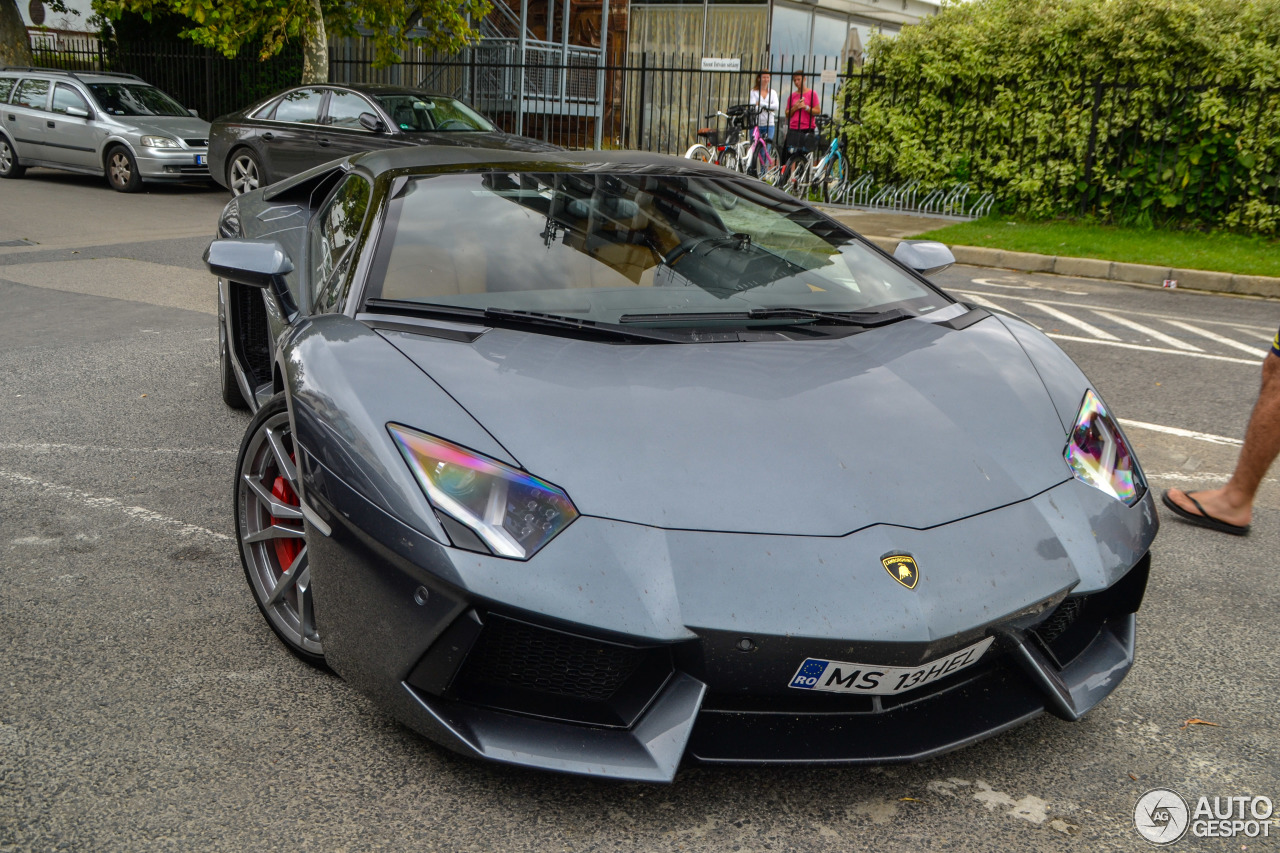 Lamborghini Aventador LP700-4 Roadster - 27 September 2016 - Autogespot