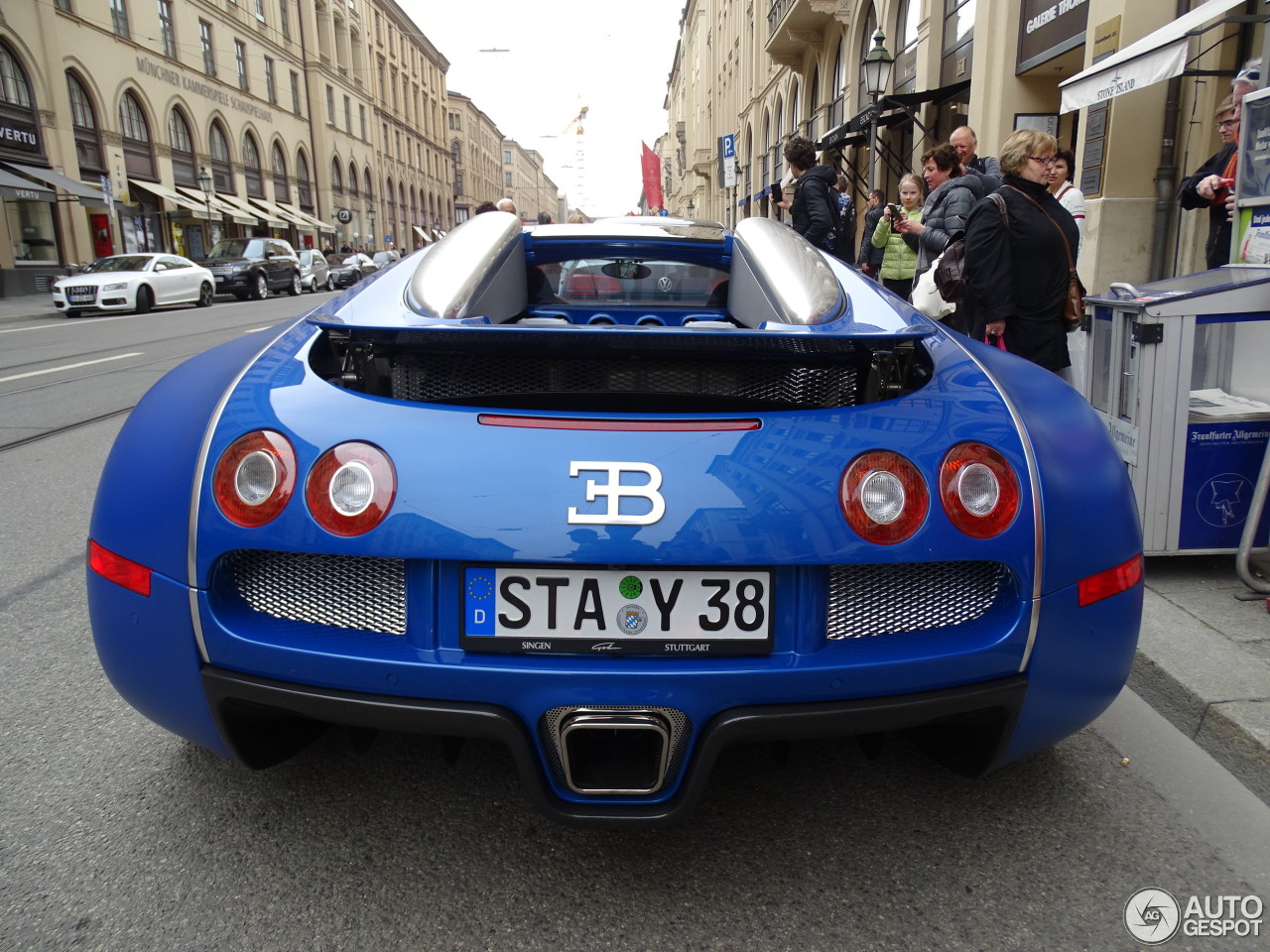 Bugatti Veyron 16.4 Grand Sport - 05 November 2016 - Autogespot