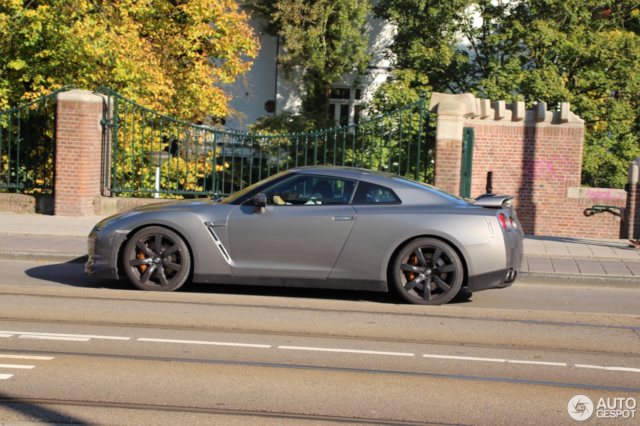 Nissan GT-R - 12 November 2016 - Autogespot