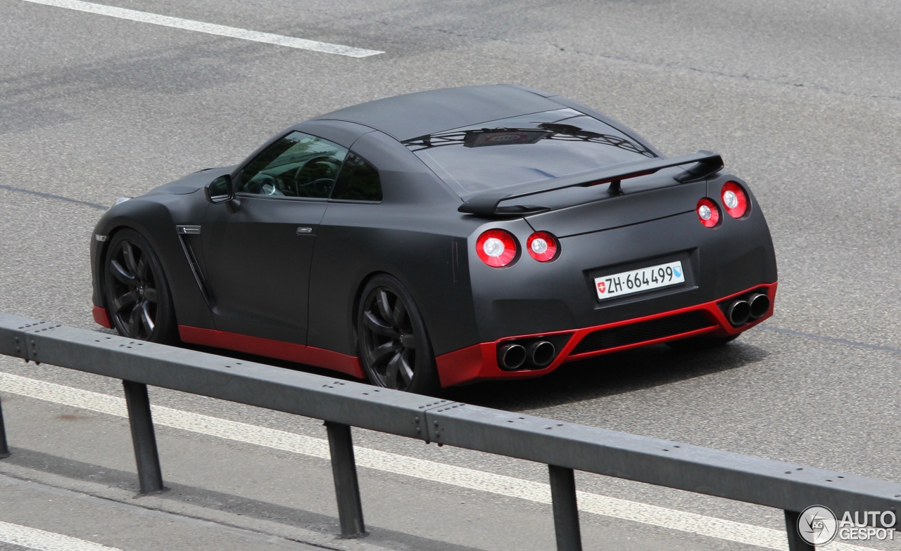 Nissan GT-R - 15 December 2016 - Autogespot
