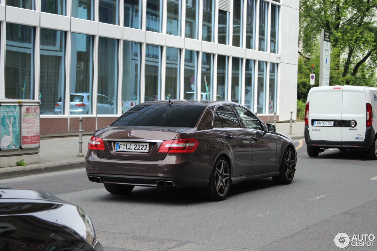 Mercedes-Benz E 63 AMG W212 V8 Biturbo - 17 December 2016 - Autogespot