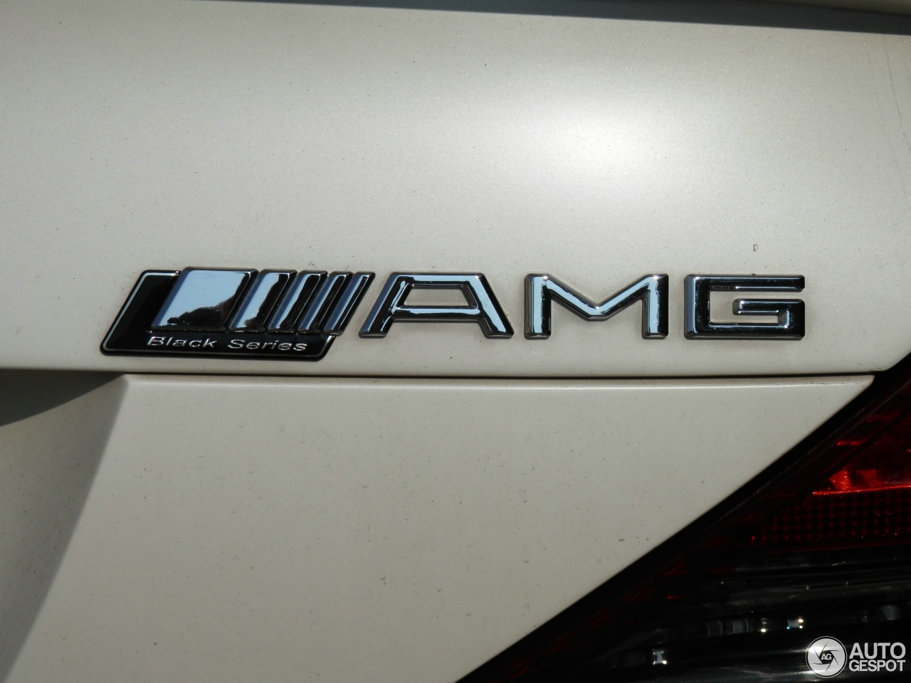 Mercedes-Benz Prior Design SL 55 AMG - 06 January 2017 - Autogespot