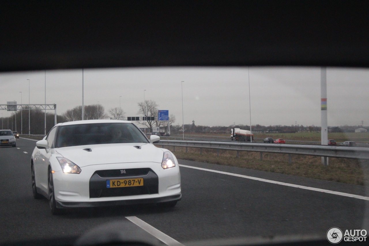 Nissan GT-R - 08 February 2017 - Autogespot