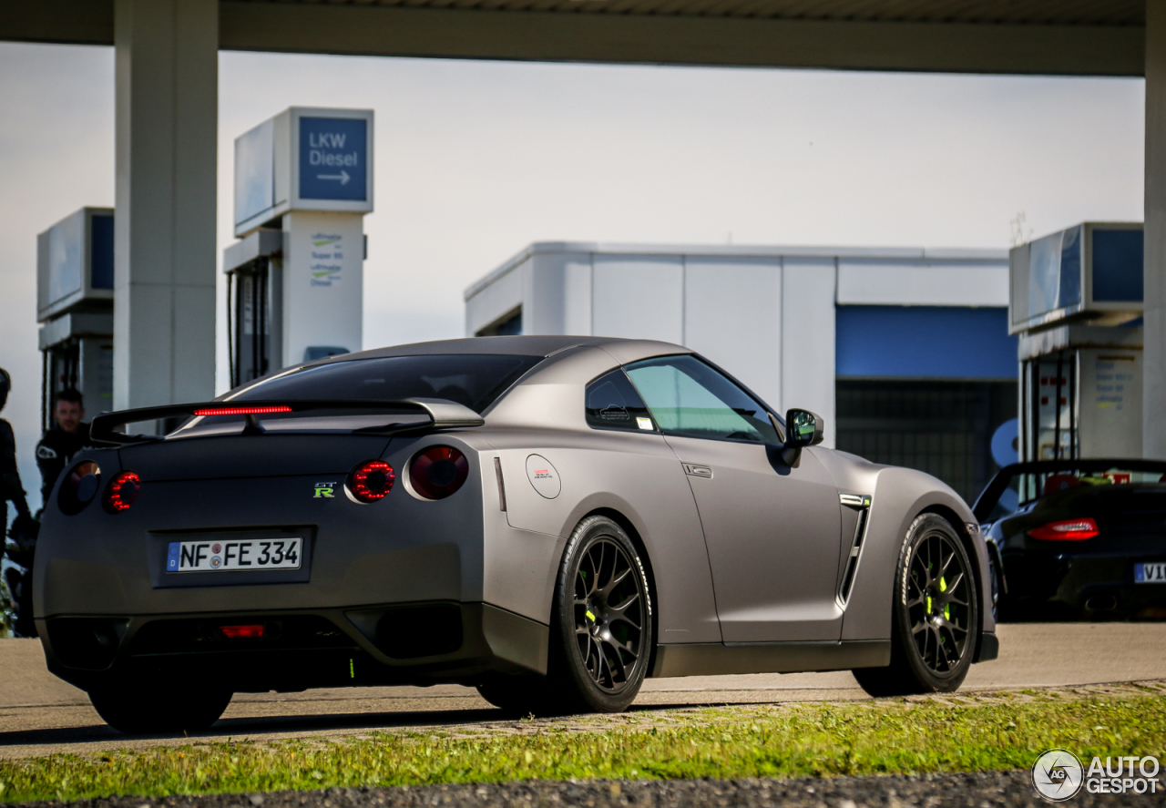 Nissan GT-R - 08 April 2017 - Autogespot