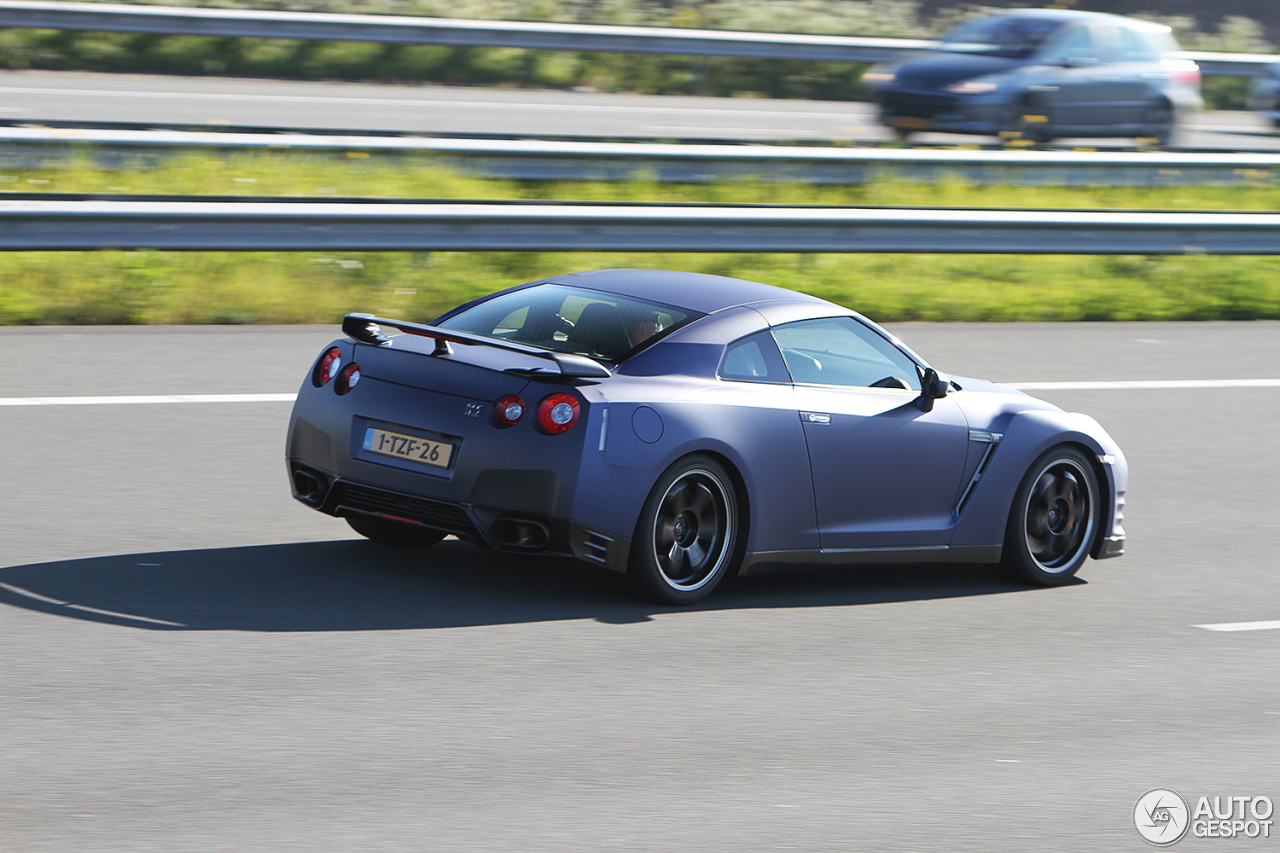 Nissan GT-R SpecV - 11 May 2017 - Autogespot