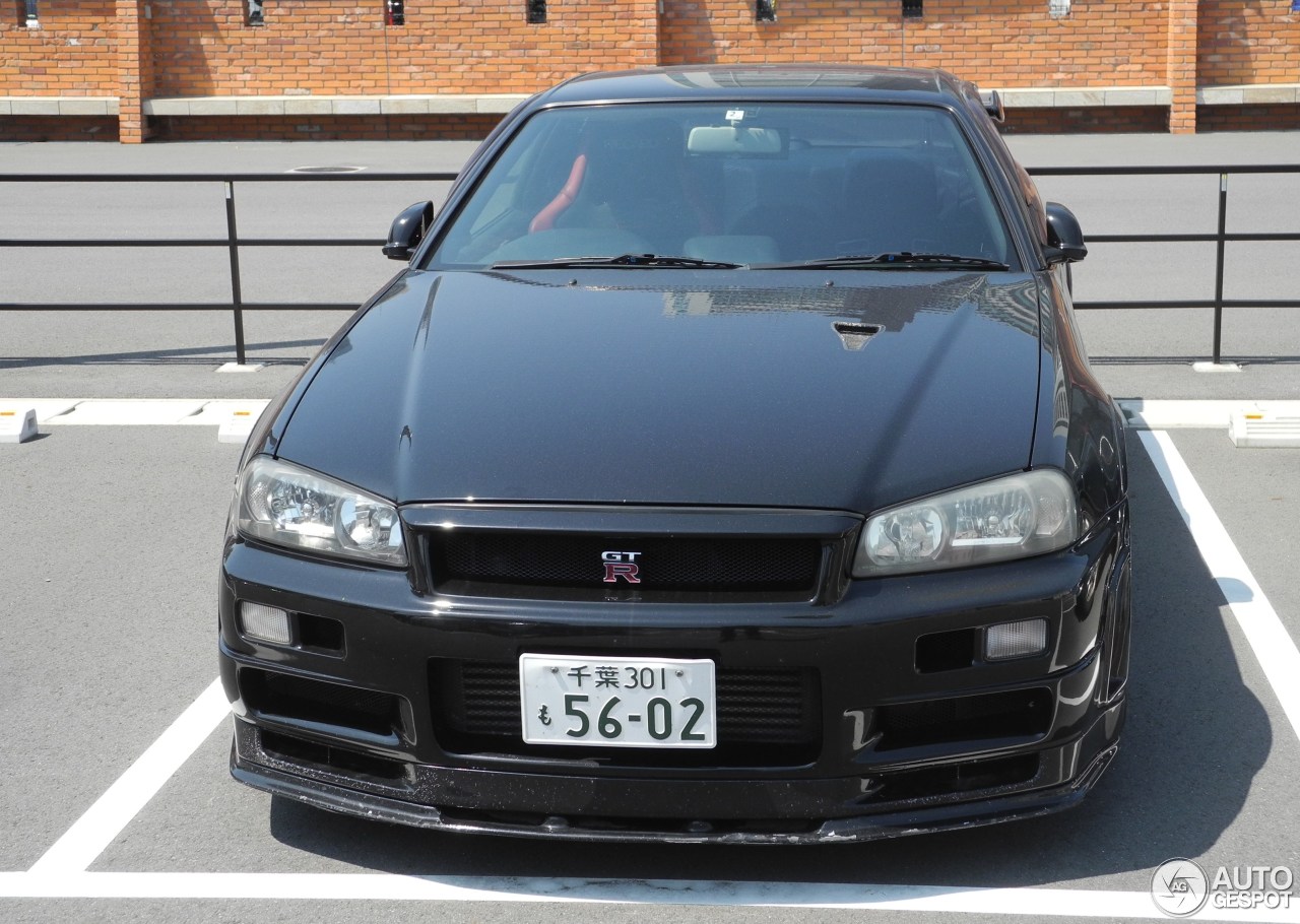 Nissan Skyline R34 GT-R V-Spec II Nür - 04 June 2017 - Autogespot