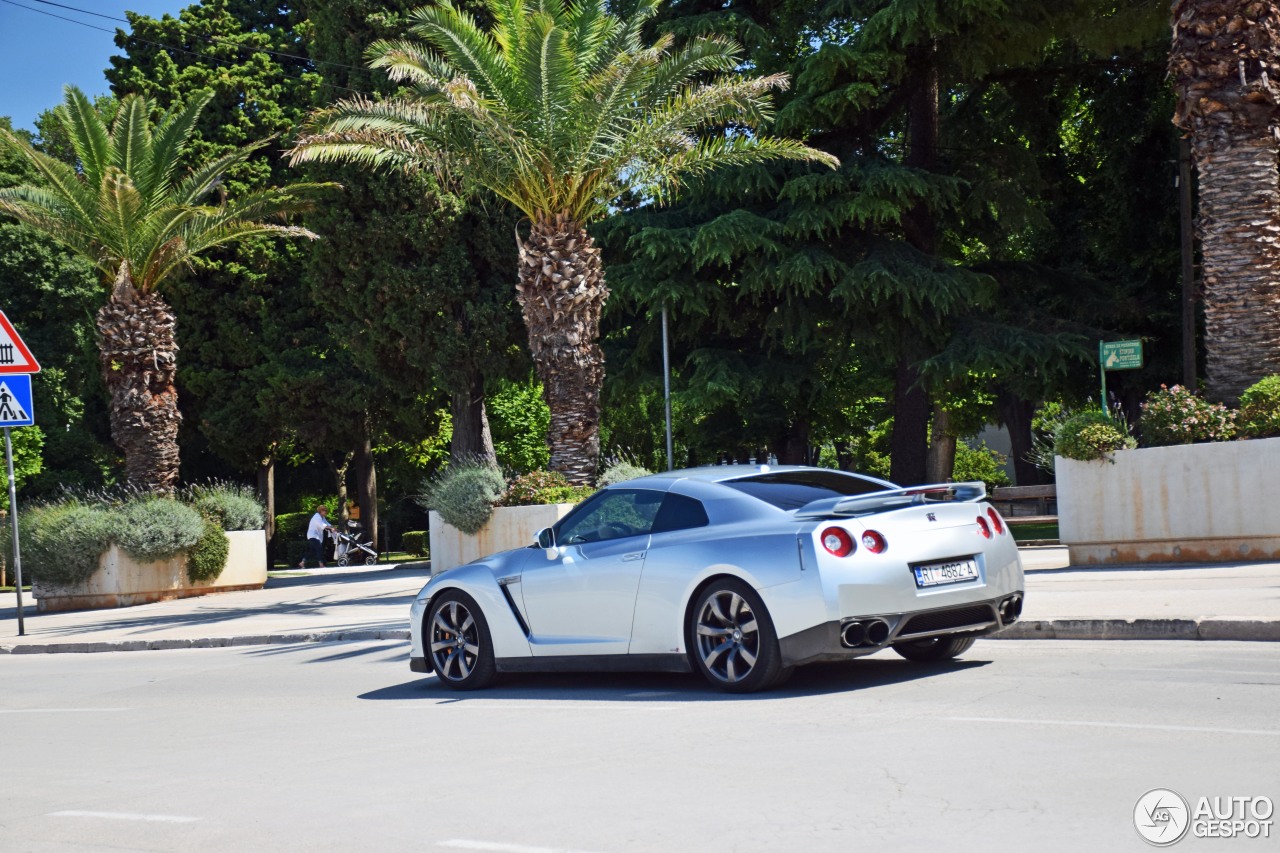 Nissan GT-R - 12 July 2017 - Autogespot