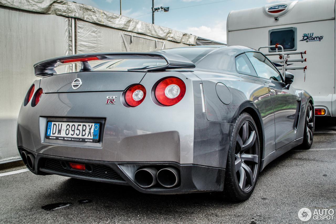 Nissan GT-R - 02 September 2017 - Autogespot