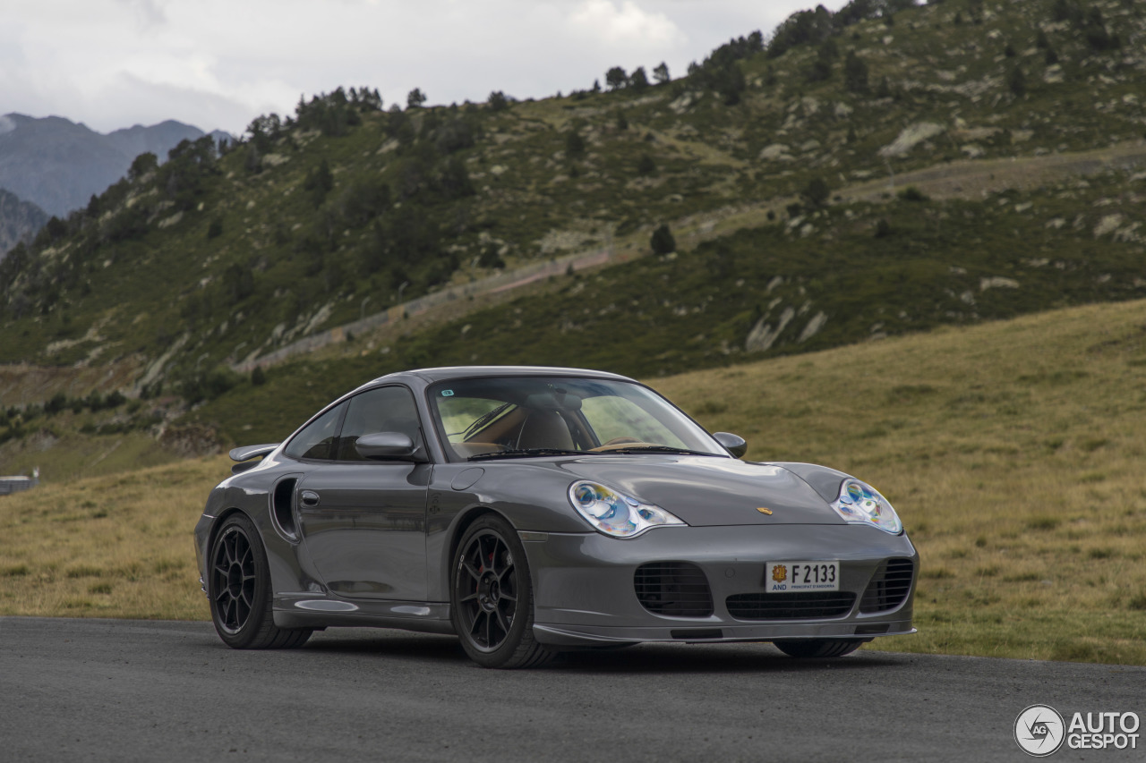 Porsche 996 Turbo - 12 December 2017 - Autogespot