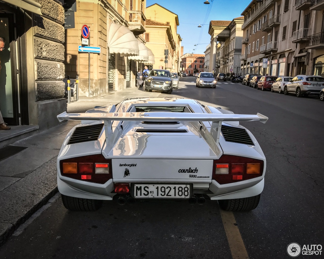 Lamborghini Countach 5000 Quattrovalvole - 18 December 2017 - Autogespot