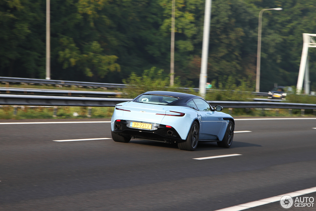 Aston Martin DB11 - 21 December 2017 - Autogespot