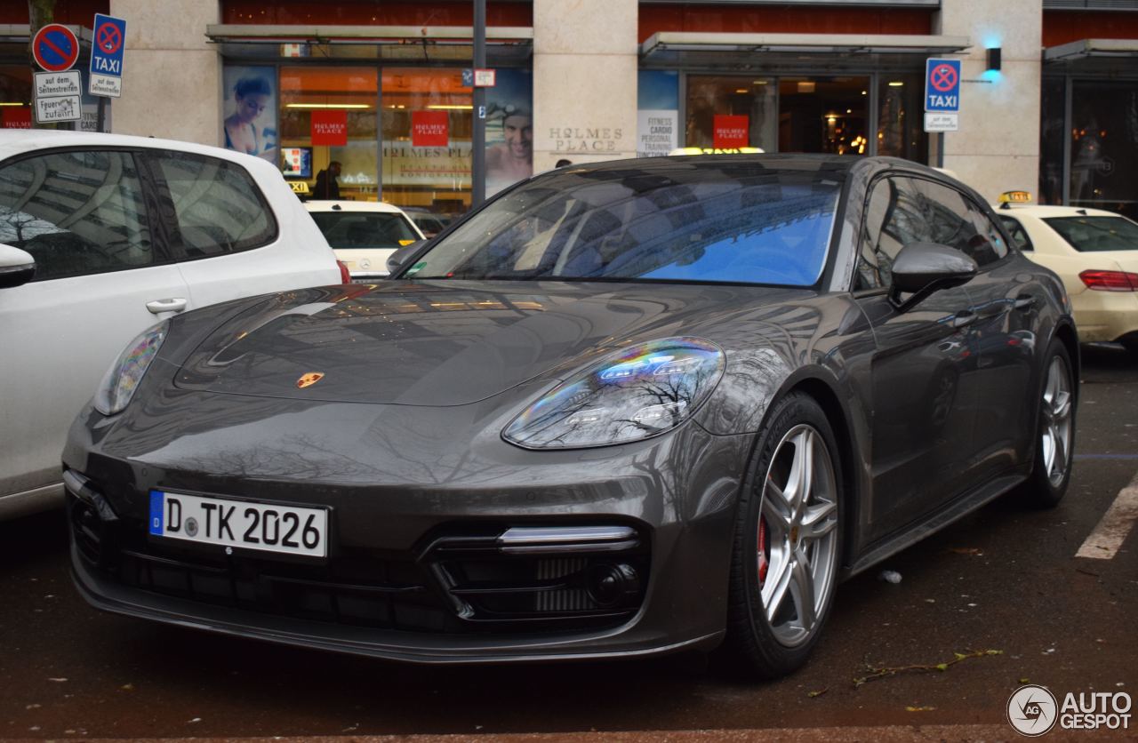 Porsche 971 Panamera Turbo Sport Turismo - 24 December 2017 - Autogespot
