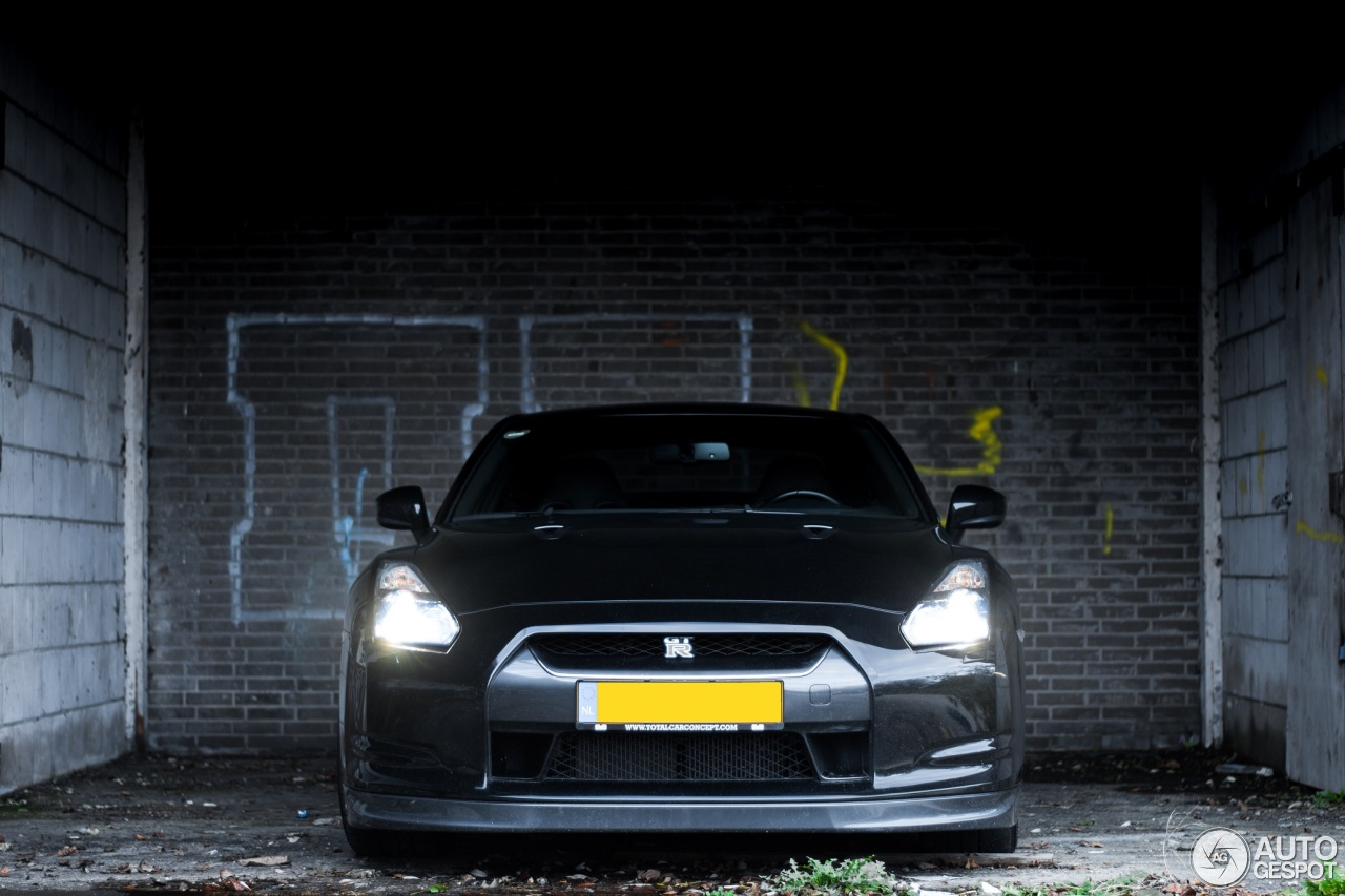 Nissan GT-R - 27 December 2017 - Autogespot