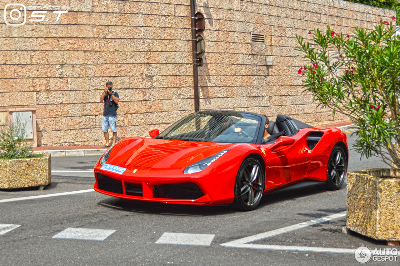 Ferrari 488 Spider - 31 December 2017 - Autogespot