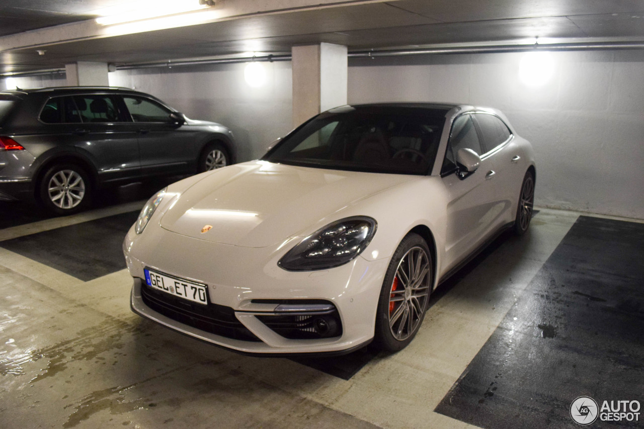 Porsche 971 Panamera Turbo Sport Turismo - 12 March 2018 - Autogespot