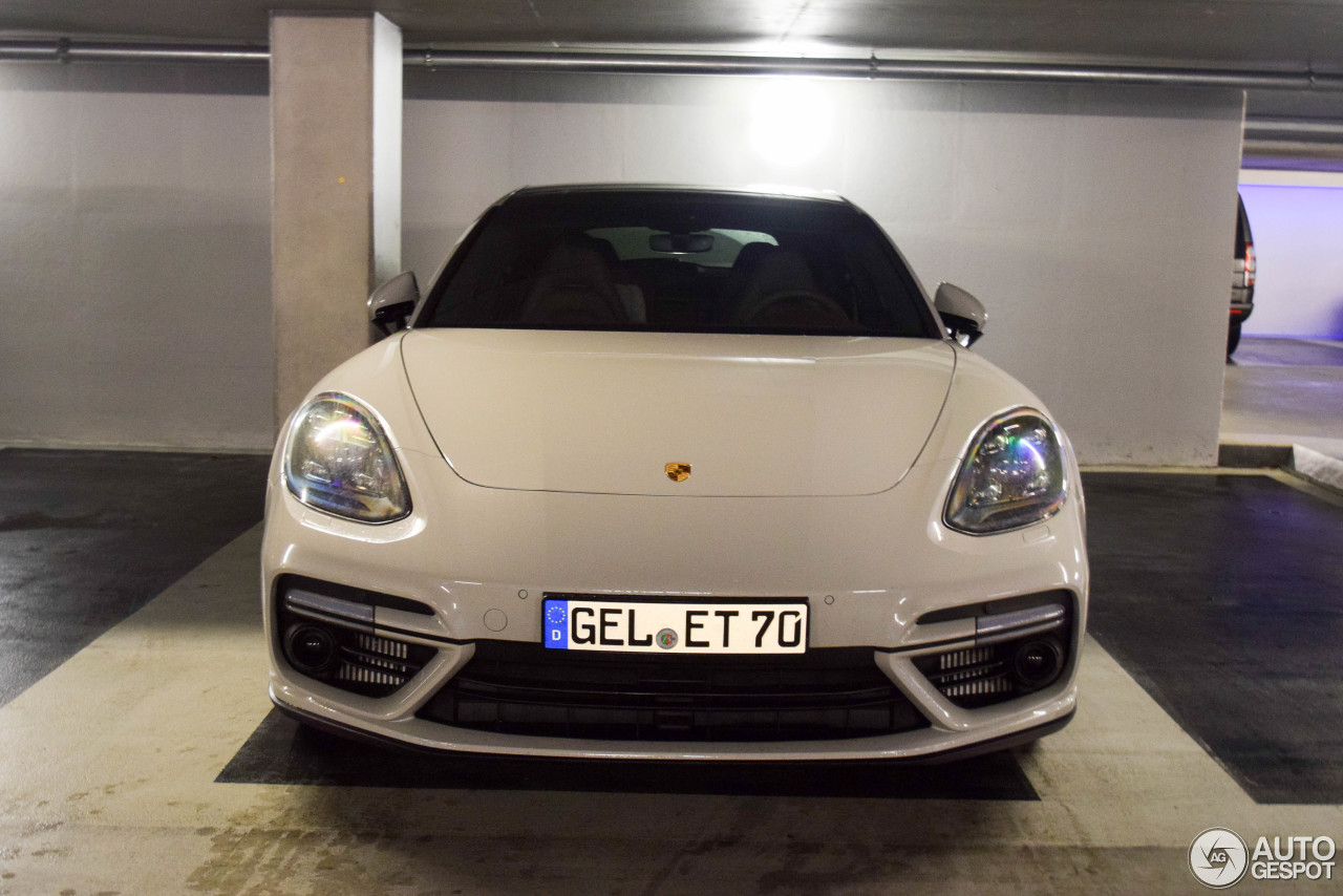 Porsche 971 Panamera Turbo Sport Turismo - 12 March 2018 - Autogespot