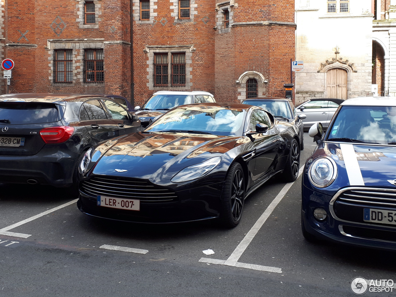 Aston Martin DB11 - 24 March 2018 - Autogespot