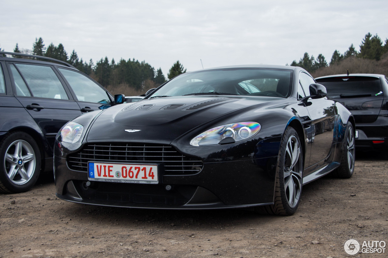 Aston Martin V12 Vantage - 08 April 2018 - Autogespot