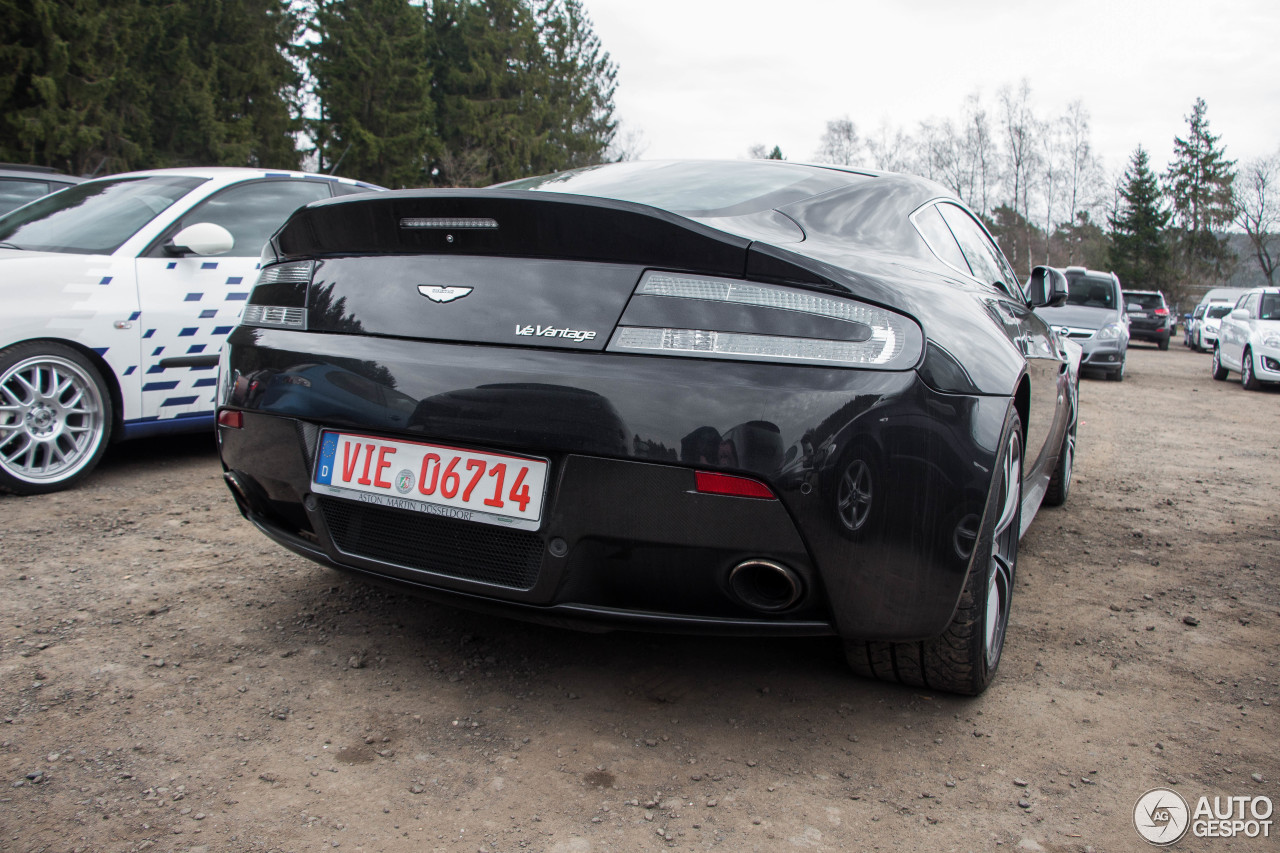 Aston Martin V12 Vantage - 08 April 2018 - Autogespot