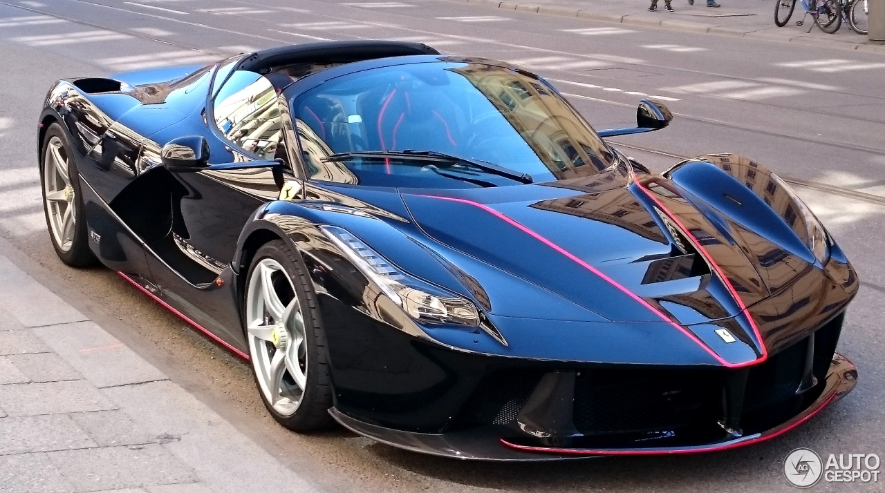 Ferrari LaFerrari Aperta - 08 April 2018 - Autogespot
