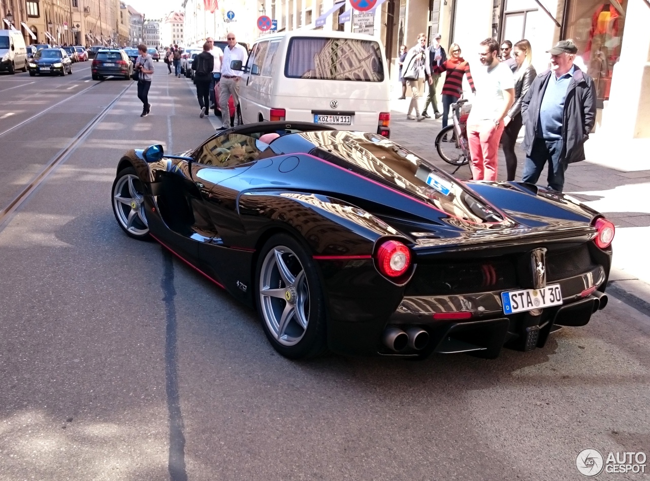 Ferrari LaFerrari Aperta - 08 April 2018 - Autogespot