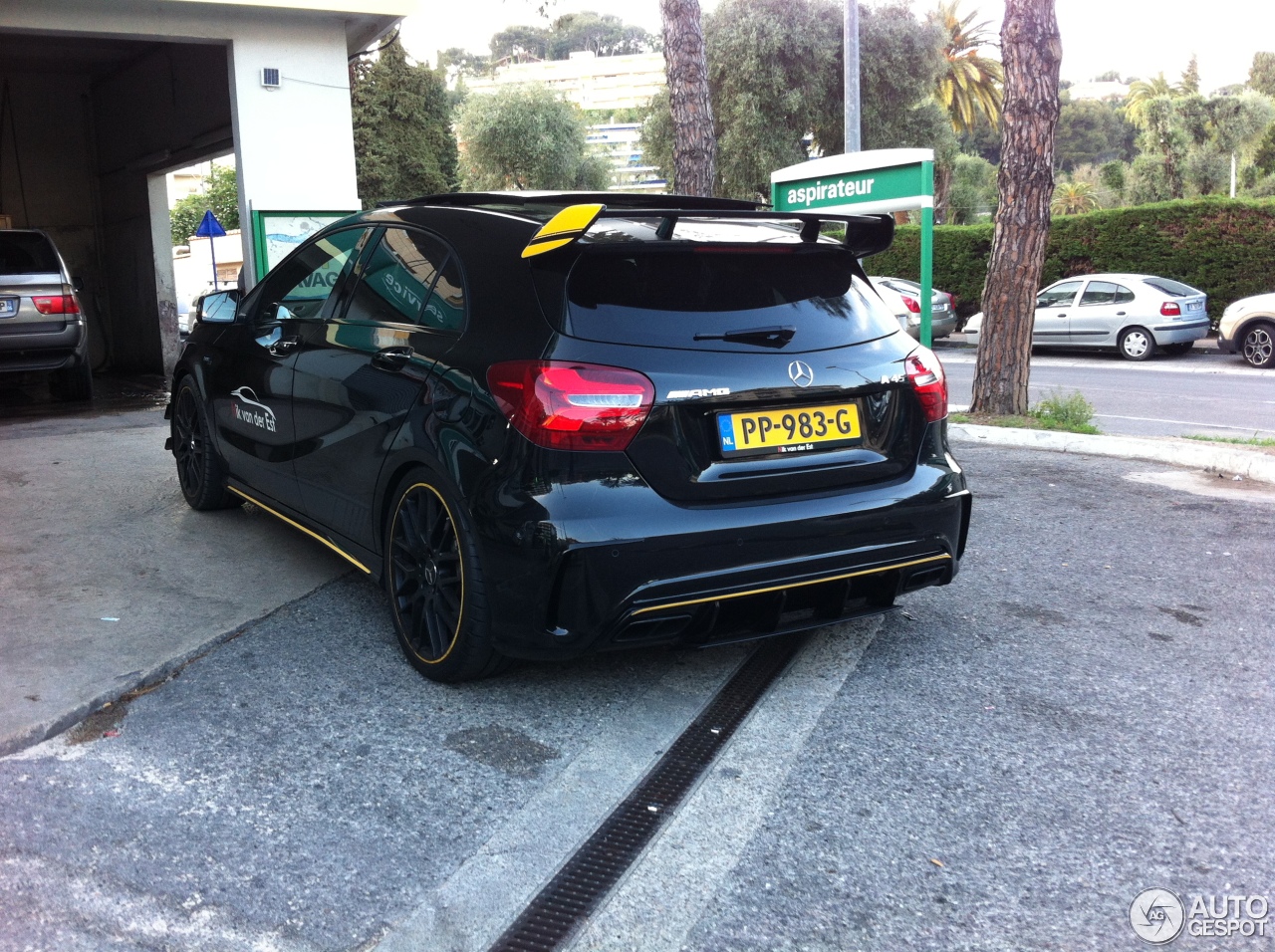Mercedes-AMG A 45 W176 Yellow Night Edition - 24 April 2018 - Autogespot