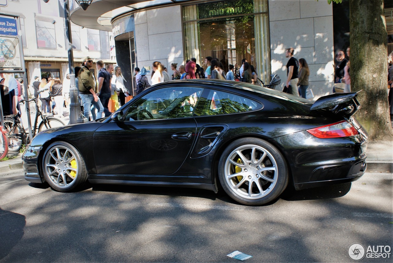 Porsche 997 GT2 - 09 May 2018 - Autogespot