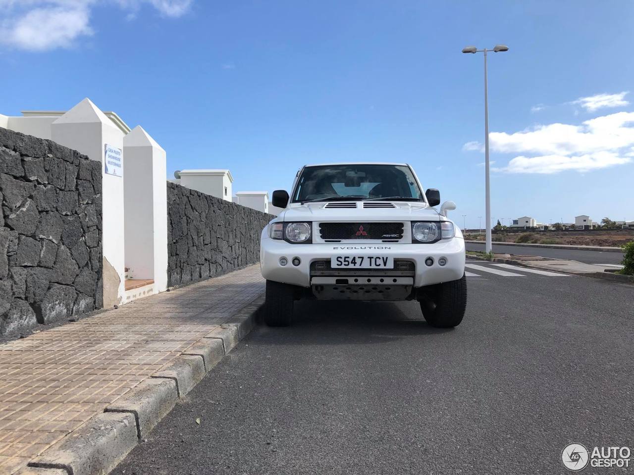 Mitsubishi Shogun Evolution - 21 June 2018 - Autogespot