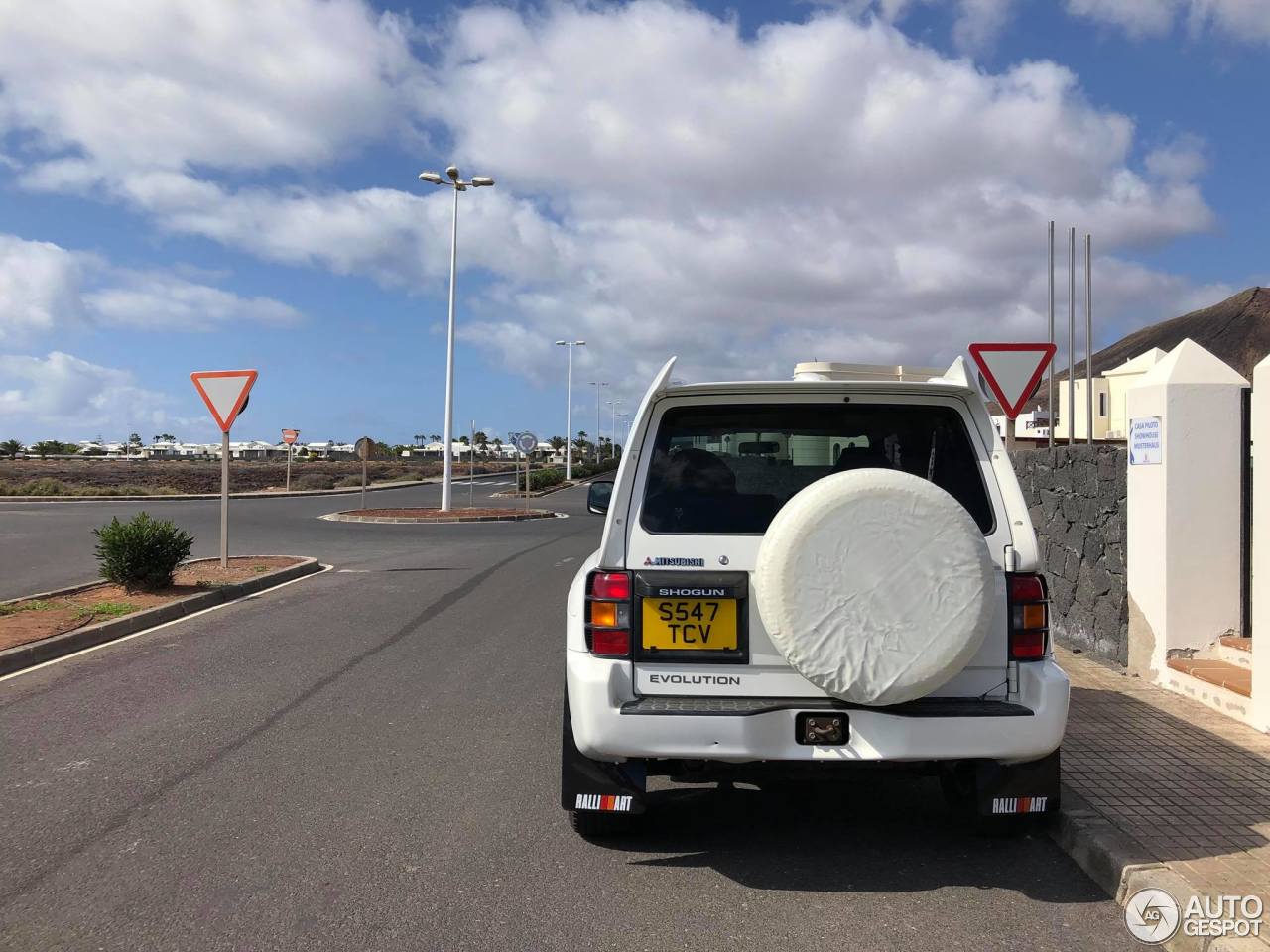 Mitsubishi Shogun Evolution - 21 June 2018 - Autogespot