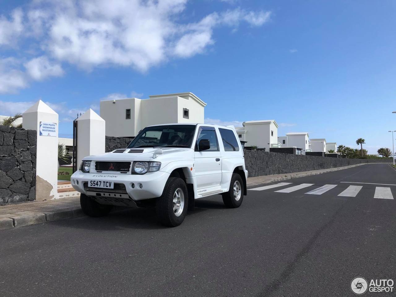 Mitsubishi Shogun Evolution - 21 June 2018 - Autogespot