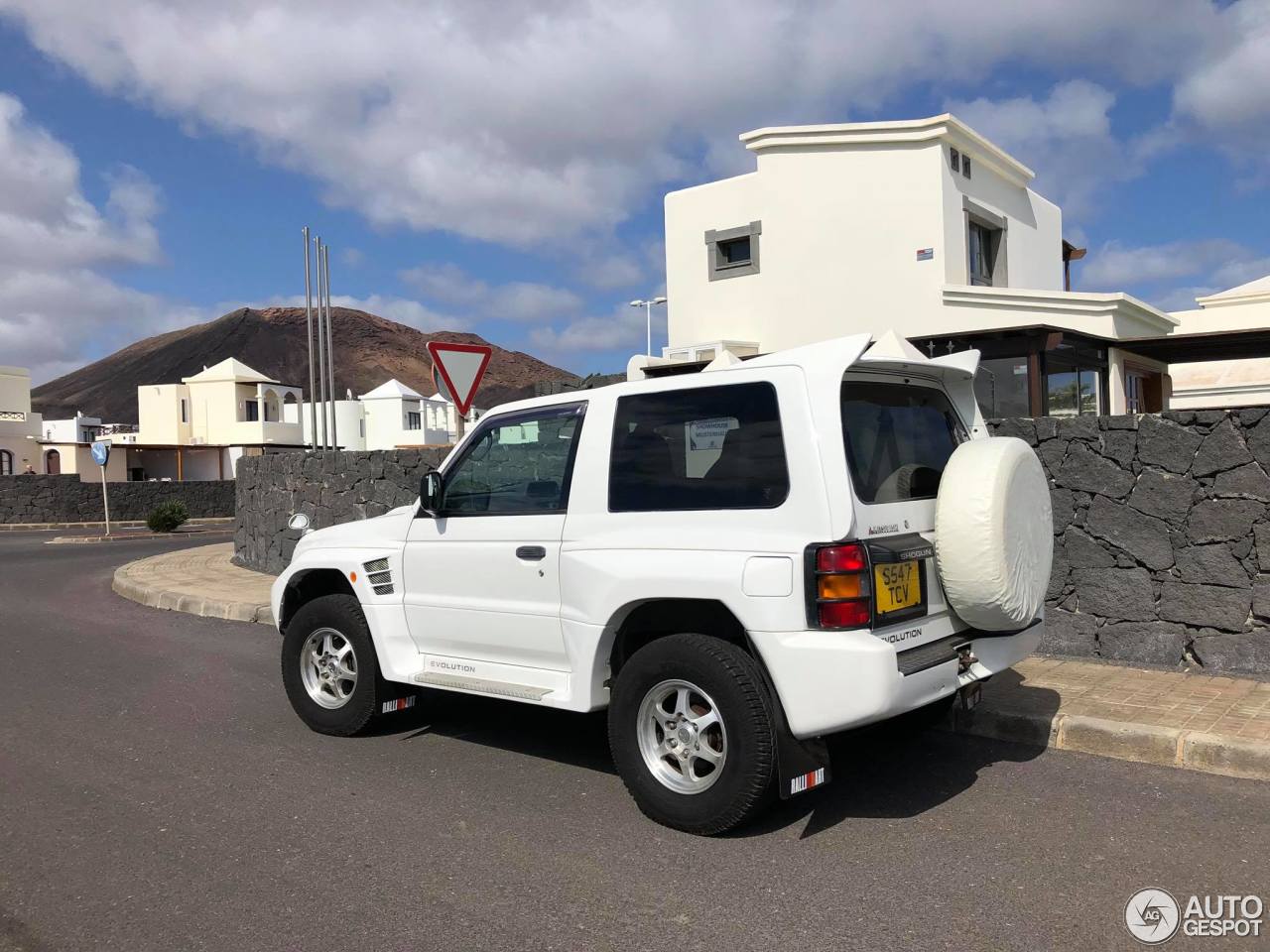 Mitsubishi Shogun Evolution - 21 June 2018 - Autogespot