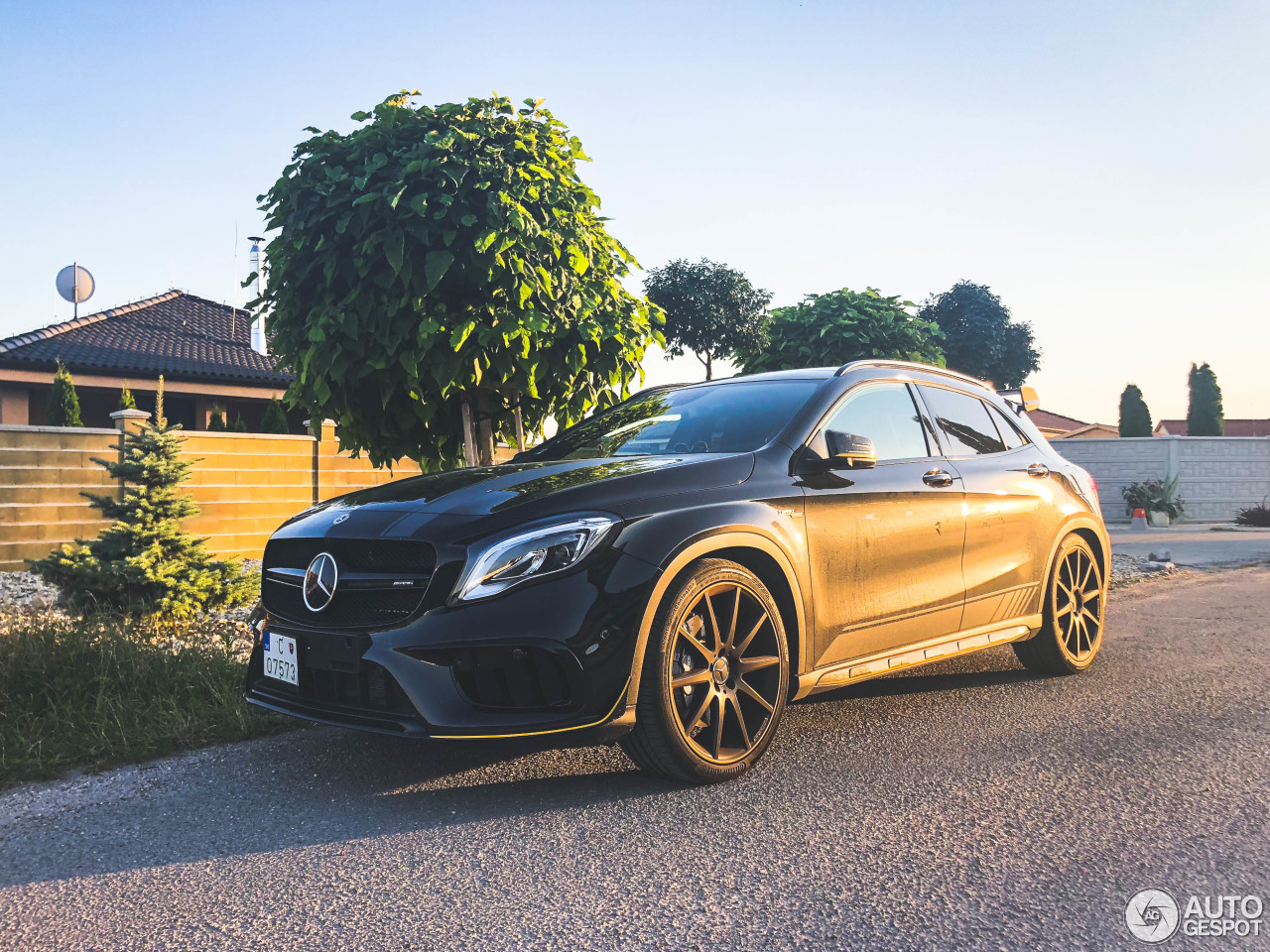 Mercedes-AMG GLA 45 X156 Yellow Night Edition - 04 July 2018 - Autogespot