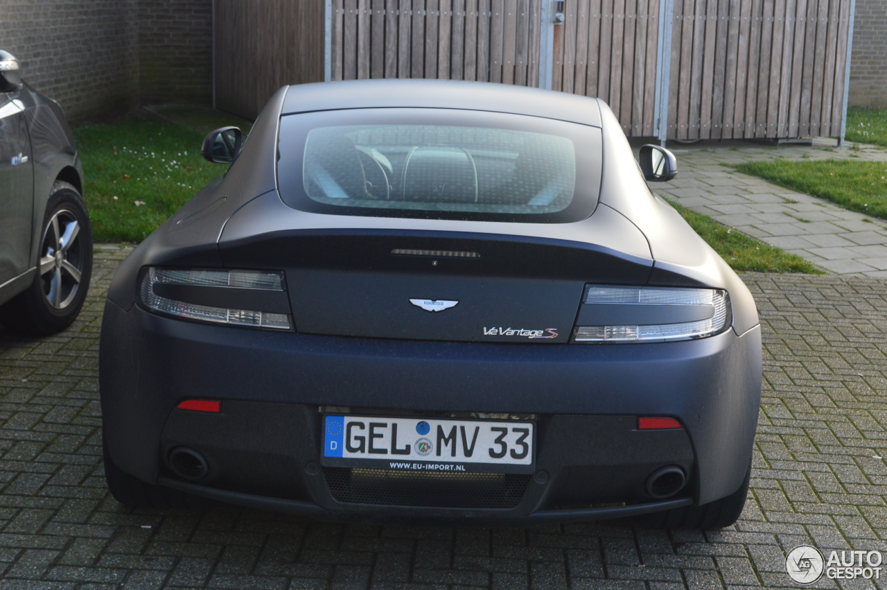 Aston Martin V12 Vantage S Red Bull Racing Edition - 12 August 2018 ...
