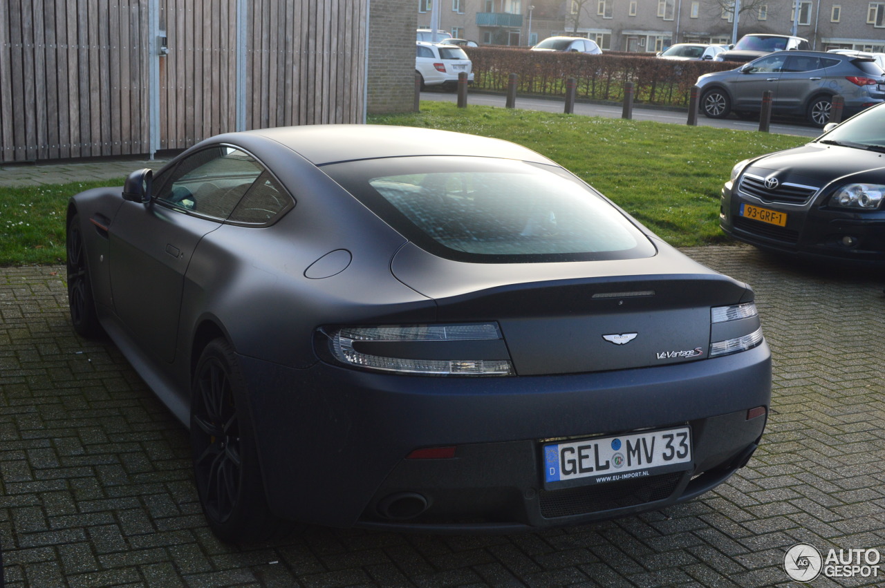 Aston Martin V12 Vantage S Red Bull Racing Edition - 12 August 2018 ...