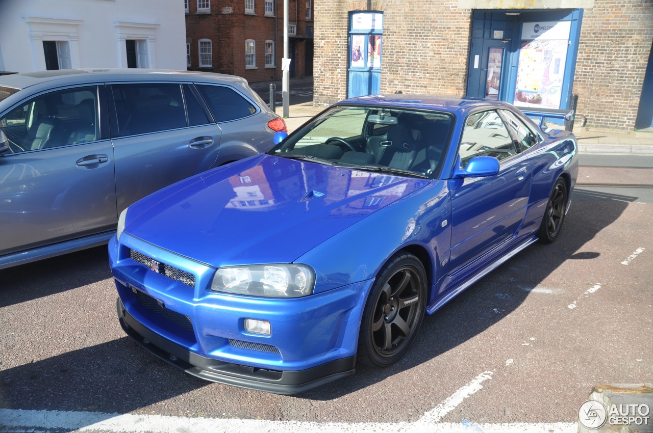 Nissan Skyline R34 GT-R V-Spec II - 03 October 2018 - Autogespot