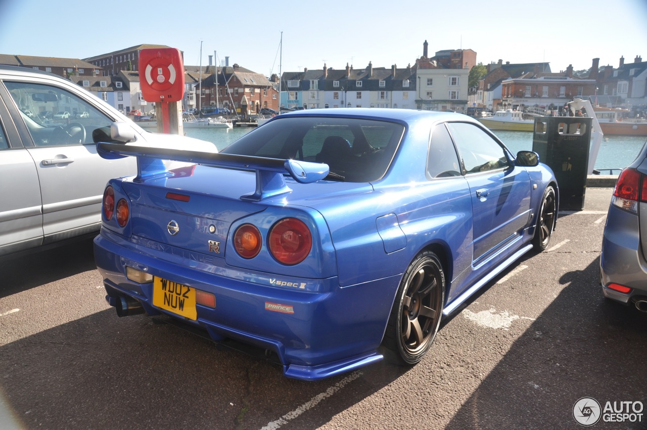 Nissan Skyline R34 GT-R V-Spec II - 03 October 2018 - Autogespot