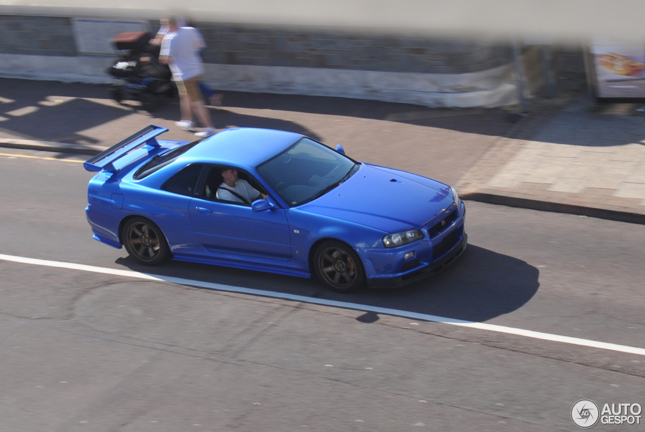 Nissan Skyline R34 GT-R V-Spec II - 03 October 2018 - Autogespot