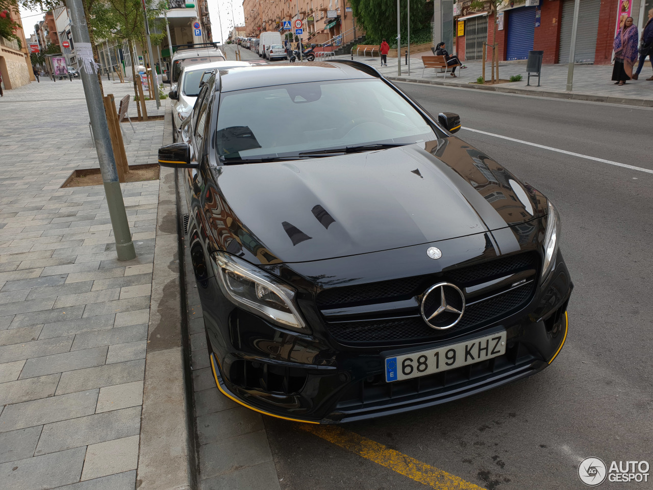 Mercedes-AMG GLA 45 X156 Yellow Night Edition - 31 October 2018 ...