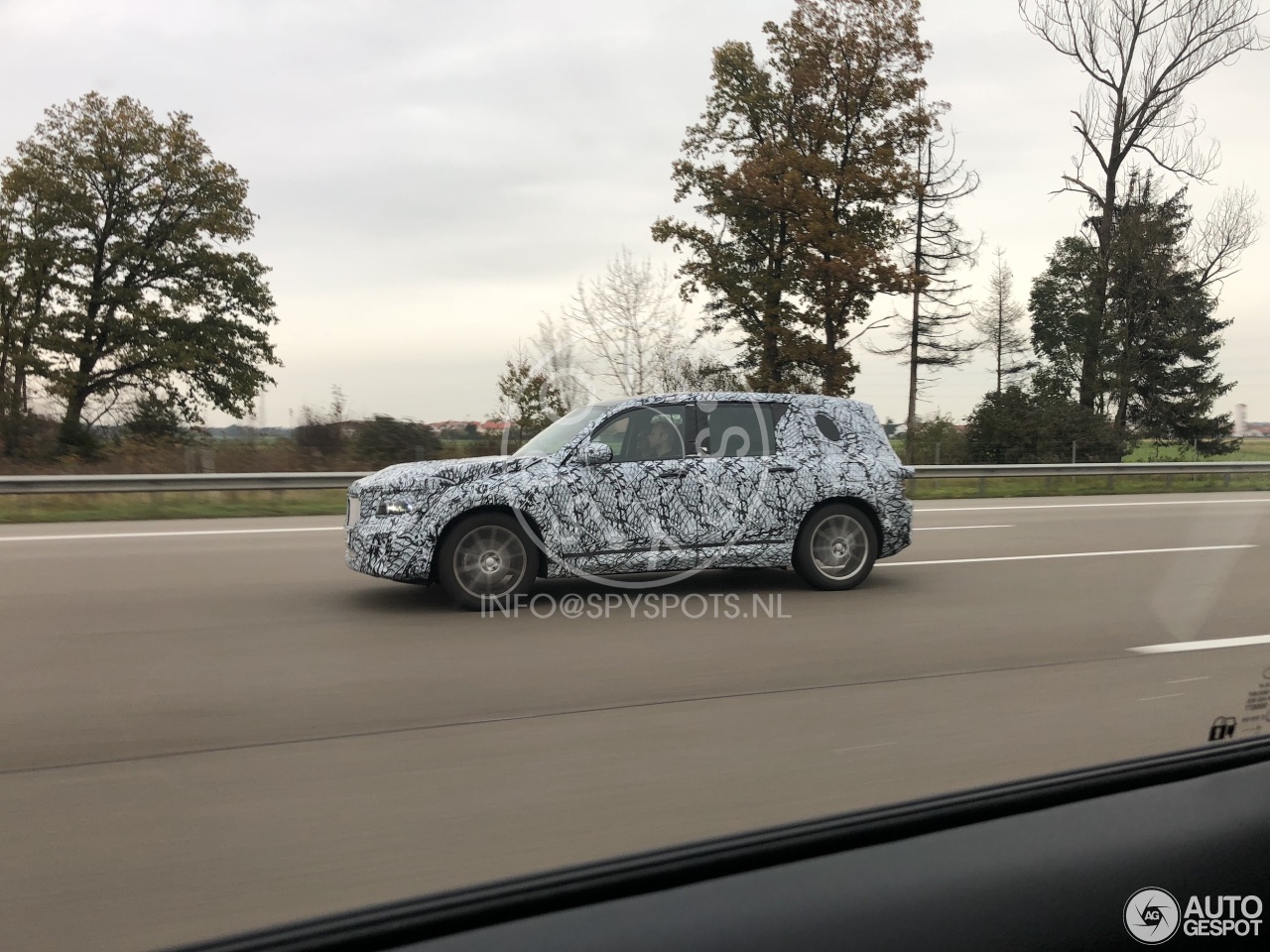 Mercedes-Benz GLB - 05 November 2018 - Autogespot