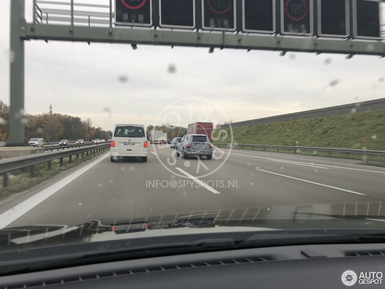 Mercedes-Benz GLB - 05 November 2018 - Autogespot