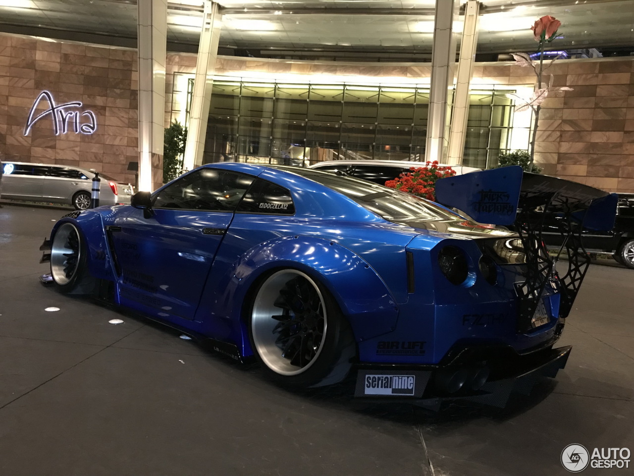 Nissan GT-R Liberty Walk Widebody - 27 November 2018 - Autogespot