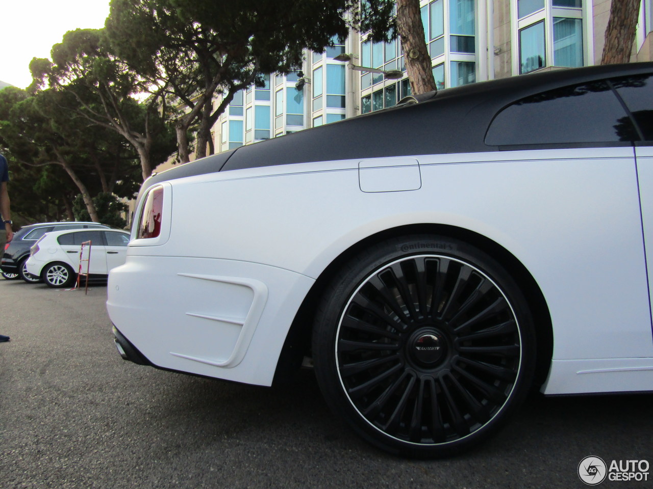 Rolls-Royce Wraith Series II Mansory - 28 November 2018 - Autogespot