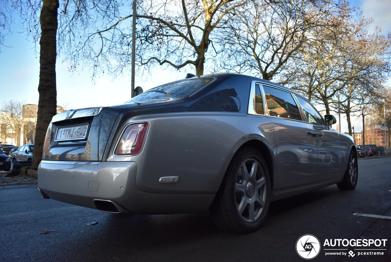 Rolls-Royce Phantom VIII EWB - 20 December 2018 - Autogespot