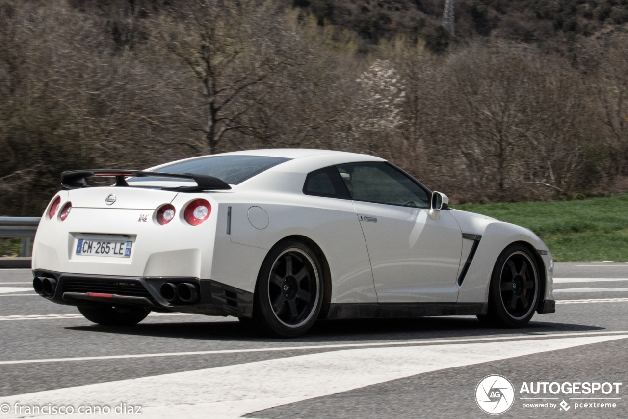 Nissan GT-R SpecV - 26 December 2018 - Autogespot