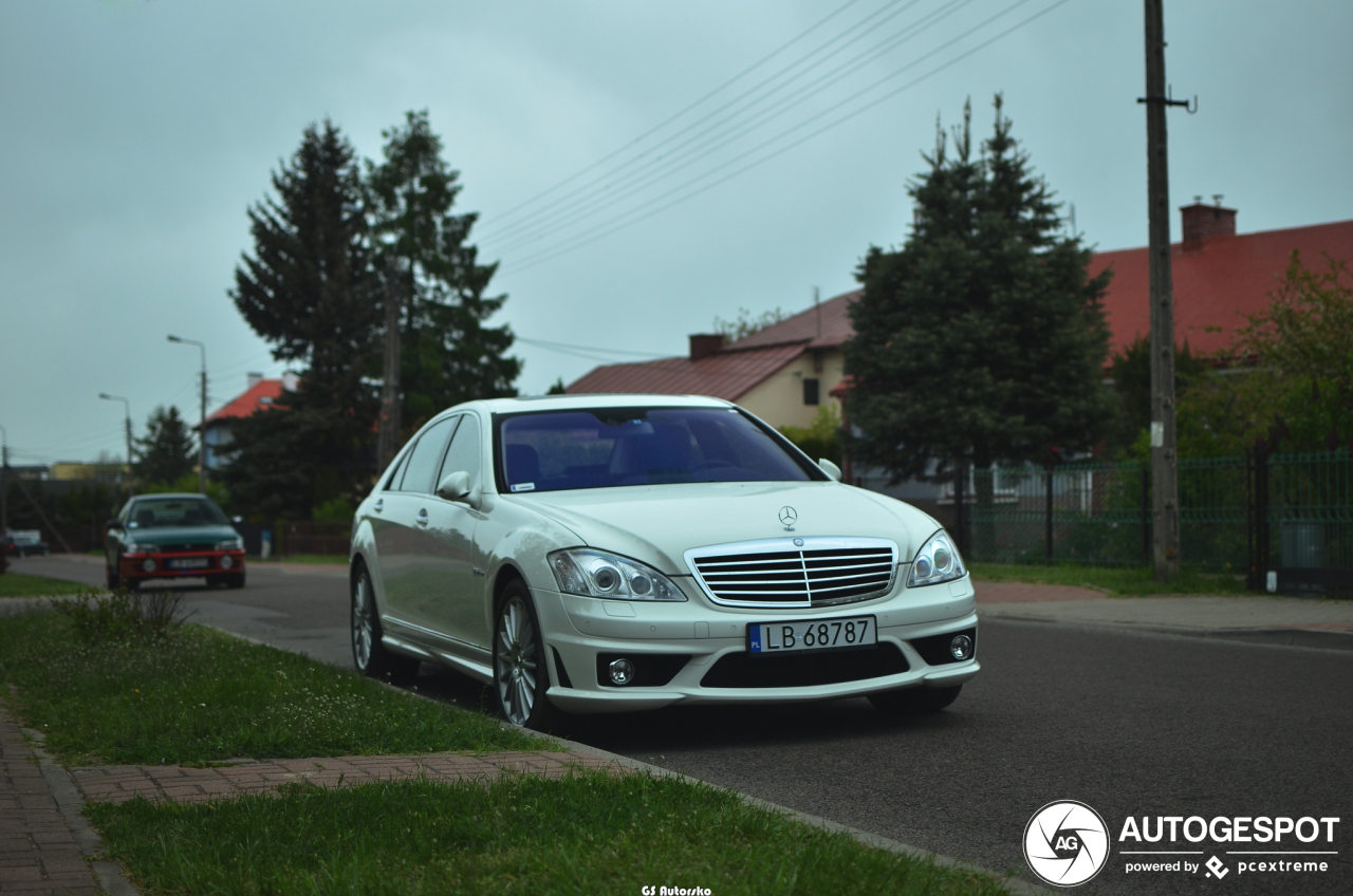 Mercedes-Benz S 63 AMG W221 - 08 June 2019 - Autogespot